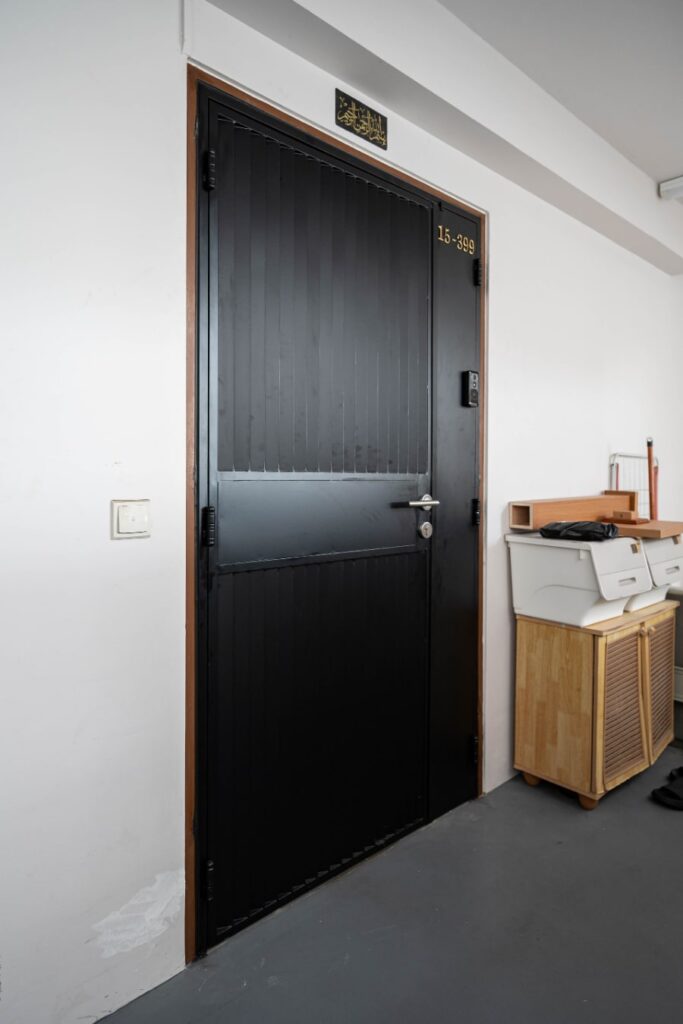 Top Quality Mild Steel Gate Supplier In Singapore | AT Aluminium